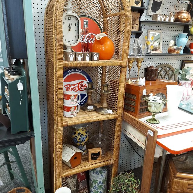 Magpie Market Antiques