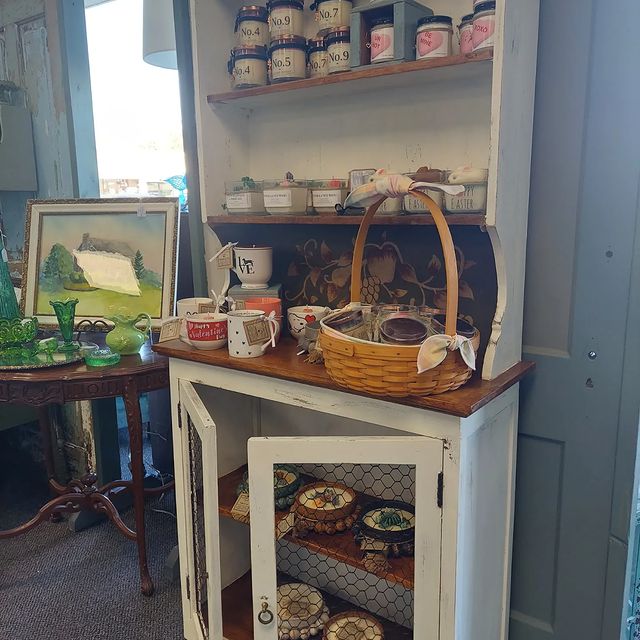 Magpie Market Antiques